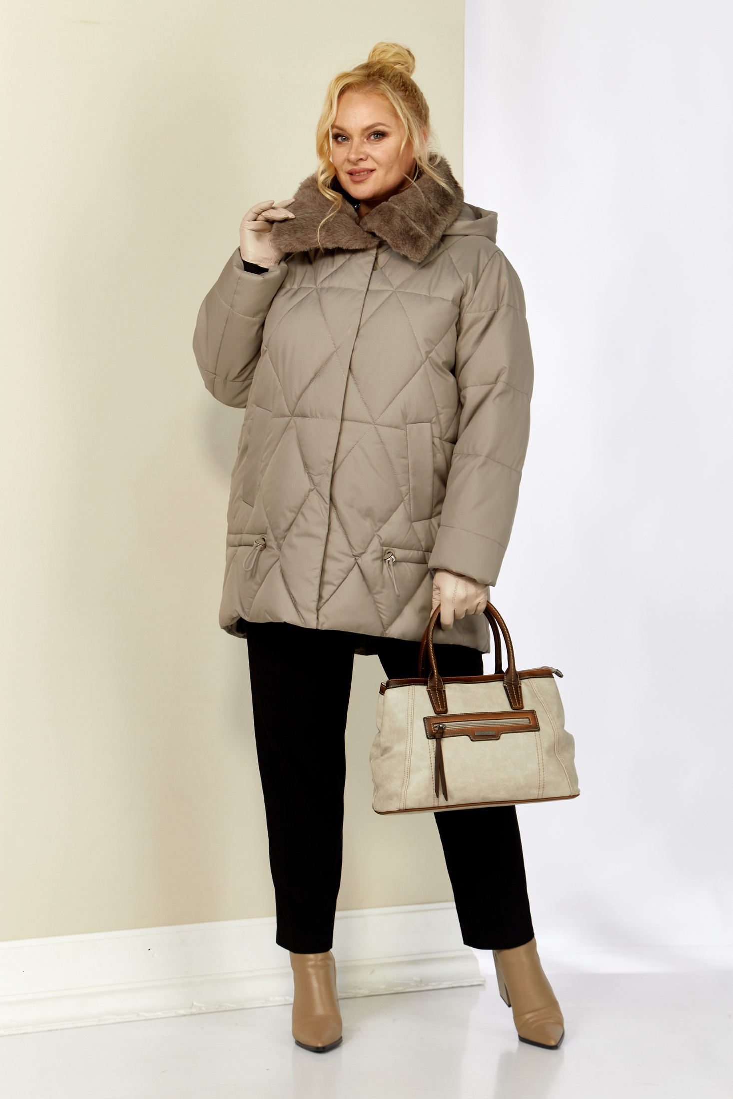 Куртка 2207 бежево-серый Shetti купить - 5% скидка | в наличии